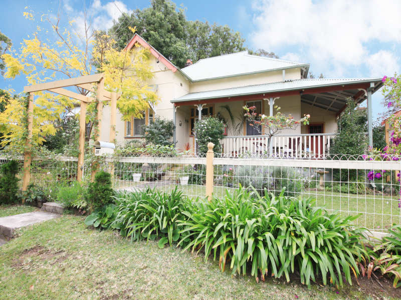 35 Valley Road, Springwood, NSW 2777 - Property Details