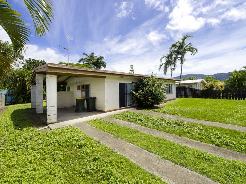 9 Mulligan Street, Manoora, Qld 4870 - Property Details