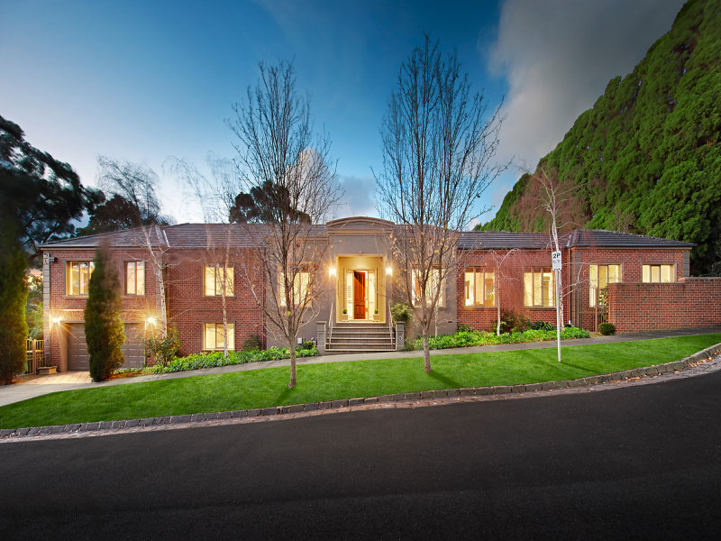 2 Locksley Avenue, Kew, VIC 3101 - realestate.com.au