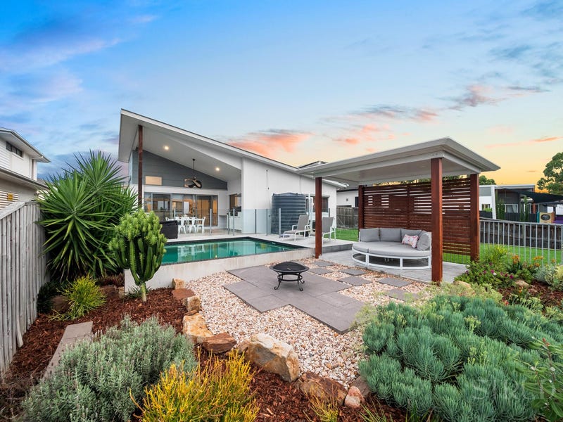 3/30 Botanic Crescent, Brookwater, Qld 4300 - Property Details