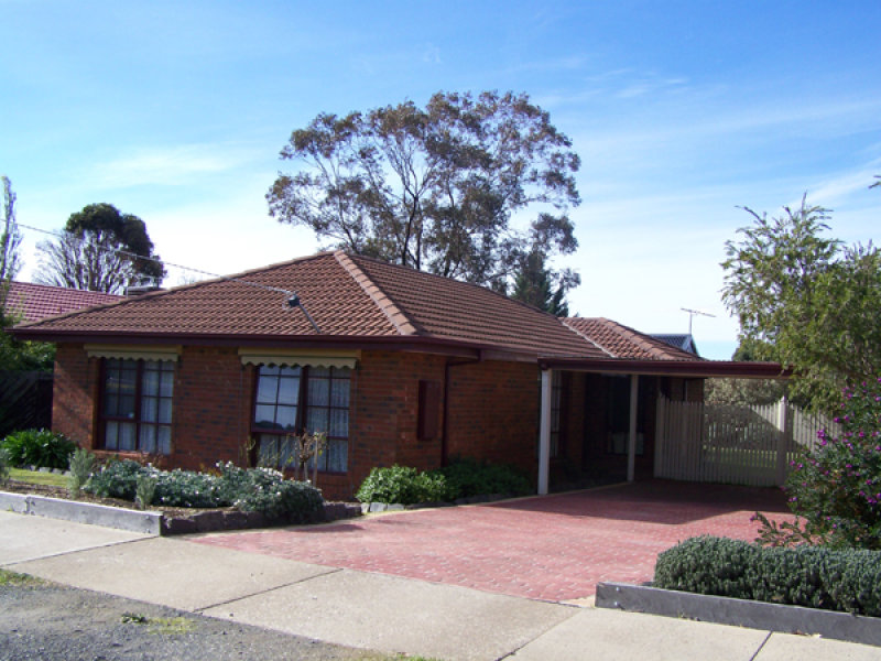 63 Collins Street, Sunbury, Vic 3429 - Property Details