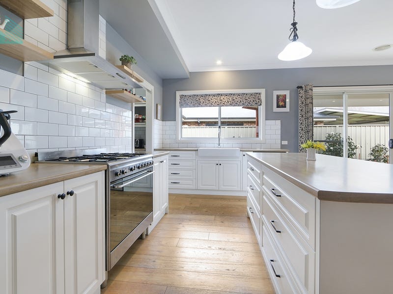4 Norman Lindsay Close, Baranduda, Vic 3691 - Property Details