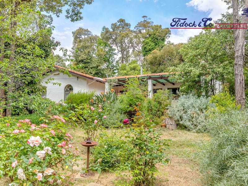 40 Garland Road, Roleystone, WA 6111 - Property Details