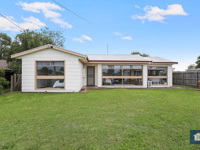 87 Hart Street, Colac, Vic 3250 - Property Details