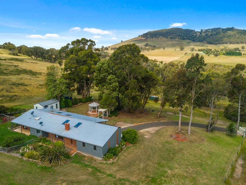 547 Pyalong Road, Lancefield, Vic 3435 - Property Details