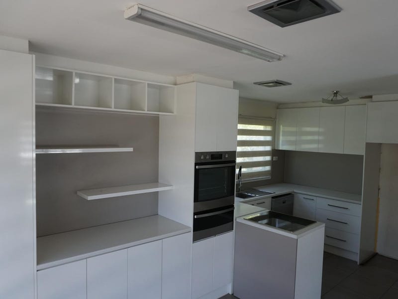 3 Themeda Court, Meadow Heights, VIC 3048 - realestate.com.au