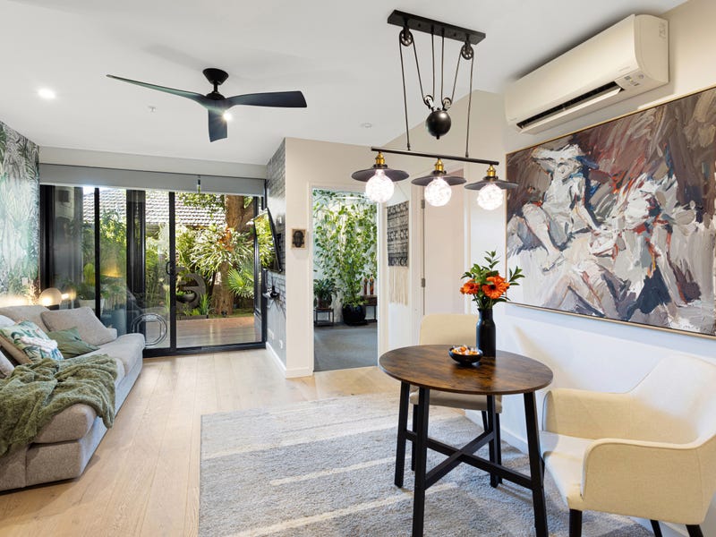 2/92 Mimosa Road, Carnegie, Vic 3163 - Property Details