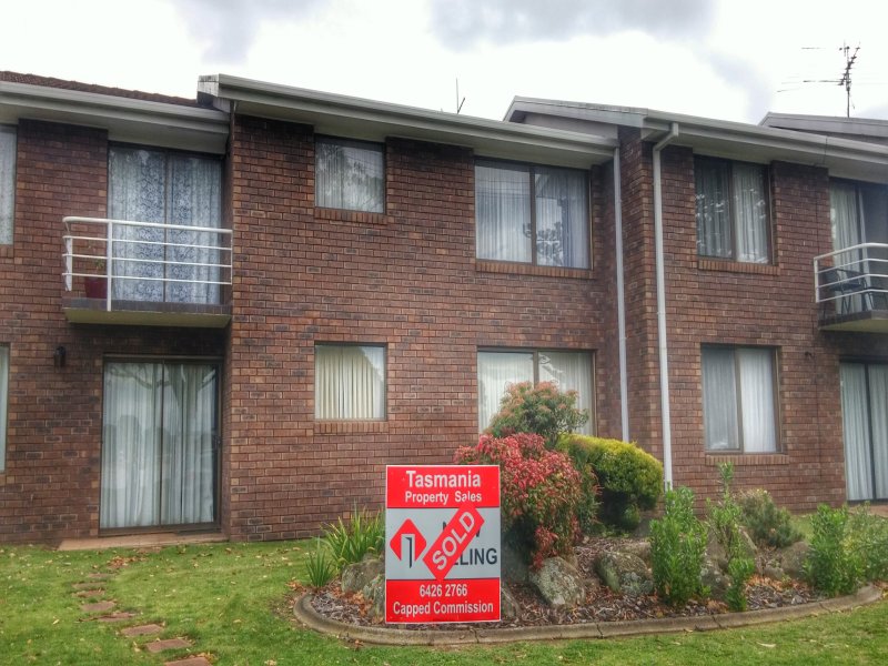 2/17 Victoria Parade, Devonport, Tas 7310 - Property Details