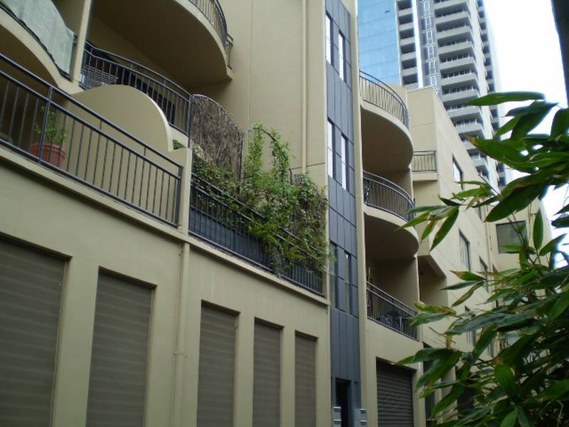 10/5 Davison Place, Melbourne, Vic 3000 - Property Details