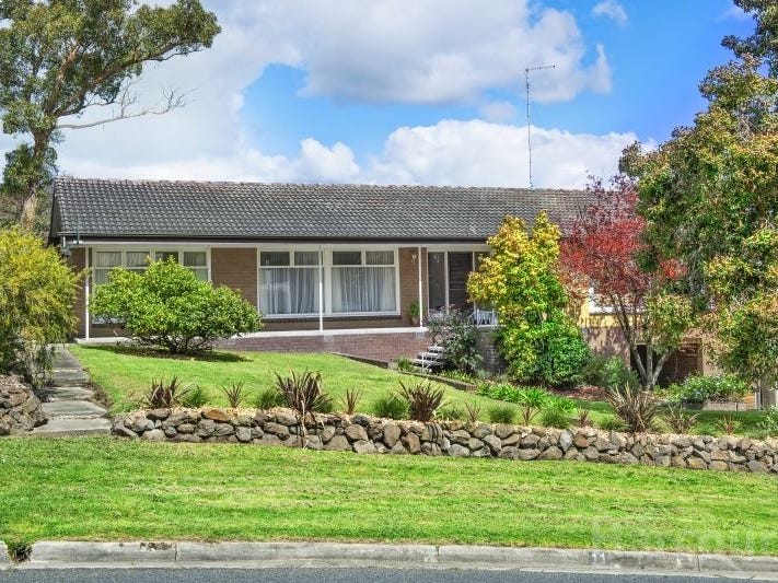 11 Landale Avenue, Mount Clear, VIC 3350 - realestate.com.au