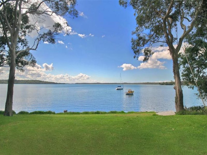 1 Omaru Place, Summerland Point, NSW 2259 - realestate.com.au