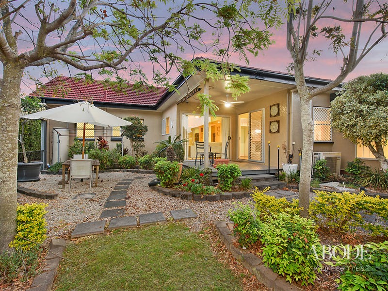 50 Eversleigh Road, Scarborough, Qld 4020 - Property Details