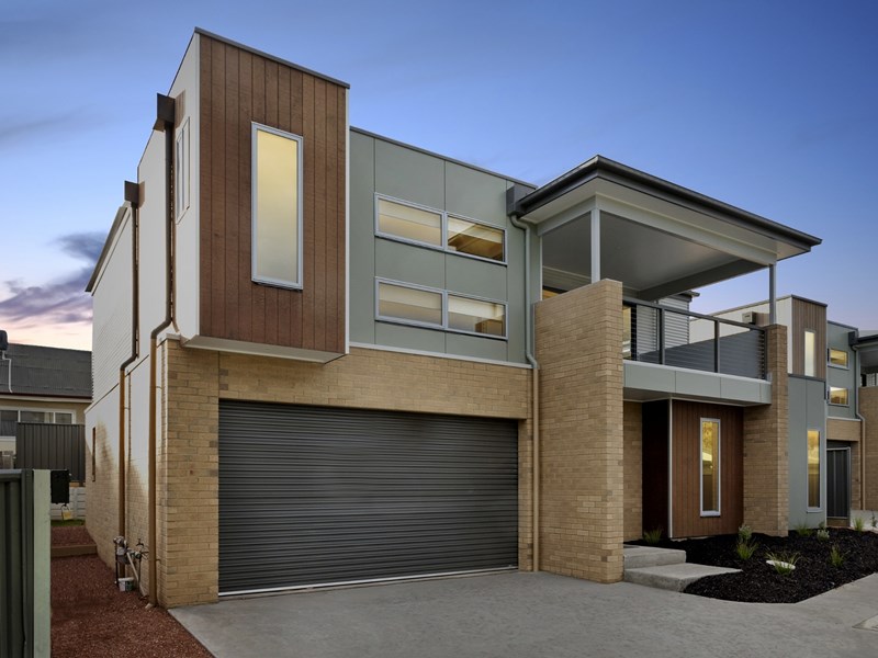 2/60A Honeysuckle Street, Ironbark, Vic 3550 - Property Details