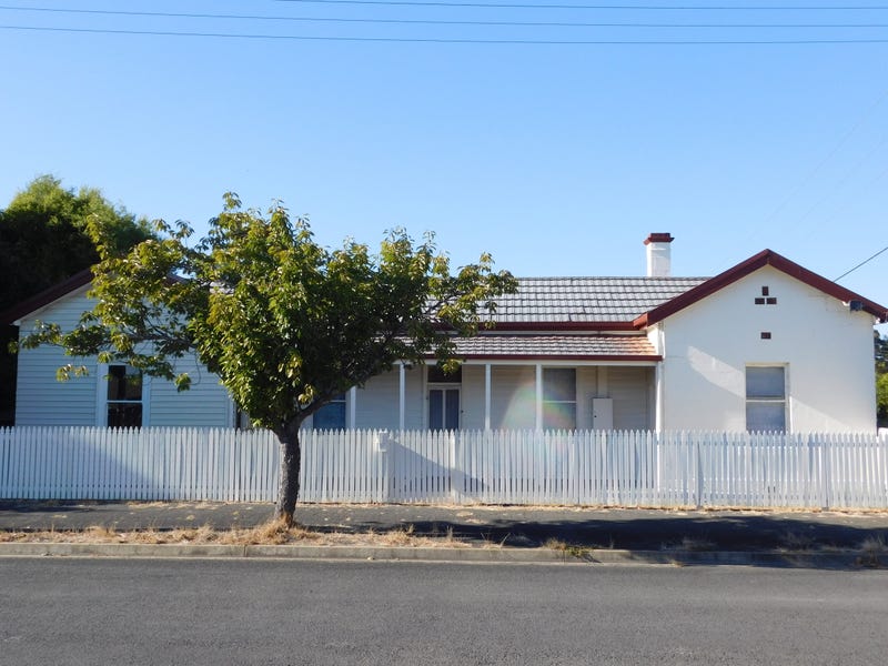 34 Riddoch St, Penola, SA 5277 - Property Details