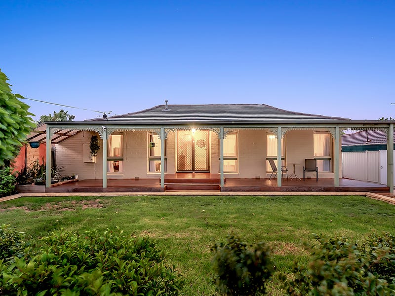 24 Metropolitan Avenue, Craigieburn, VIC 3064 - realestate.com.au