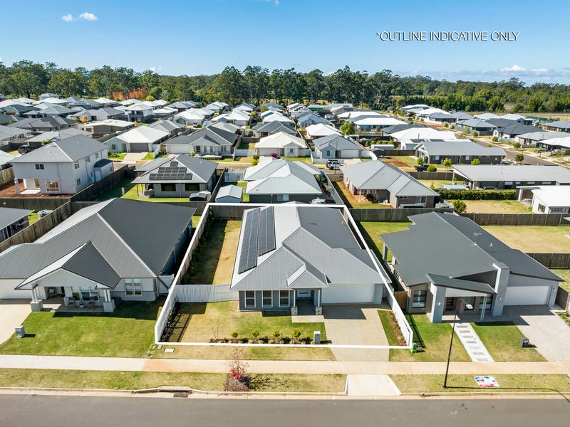 6 Staunton Avenue, Highfields, Qld 4352 - Property Details