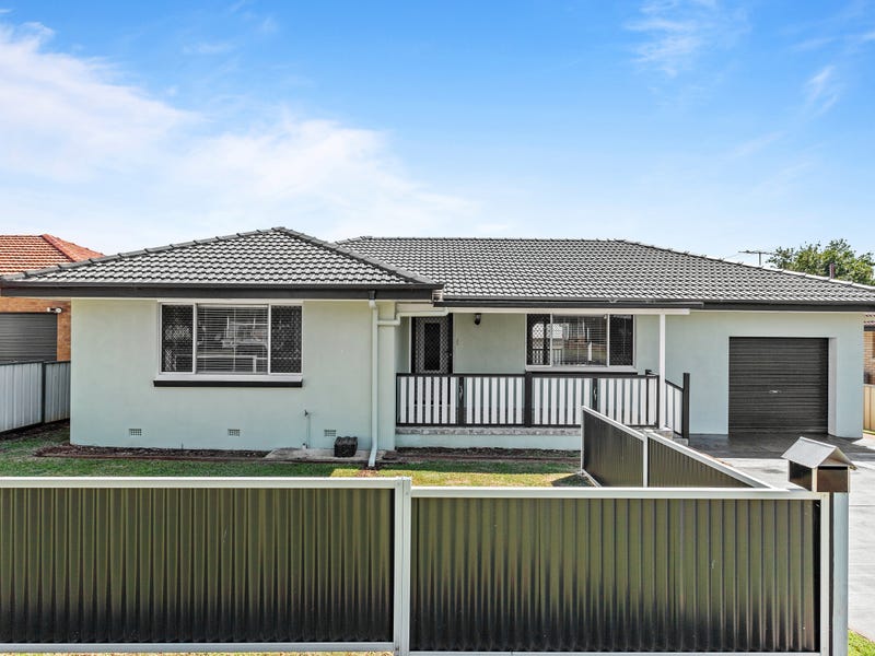 11 Canberra Street, Harristown, Qld 4350 - Property Details