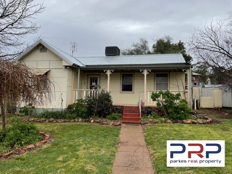 16 Gallop Avenue, Parkes, NSW 2870 - Property Details