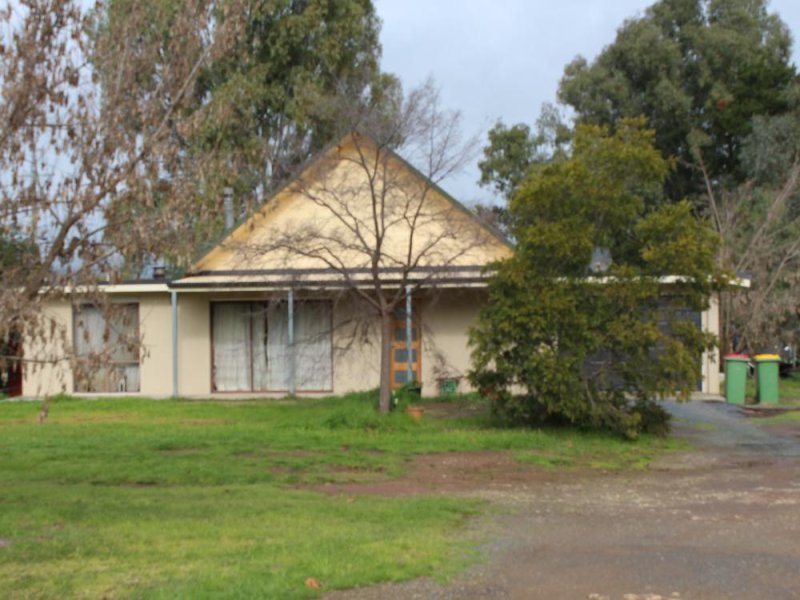 100 Victoria Street, Howlong, NSW 2643 - realestate.com.au