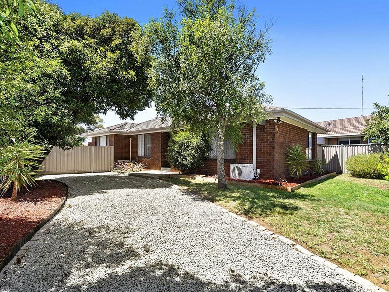 262 Learmonth Road, Wendouree, VIC 3355 - realestate.com.au
