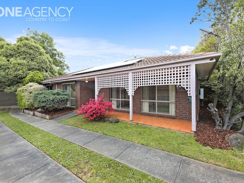 11 Helen Street, Drouin, Vic 3818 - Property Details