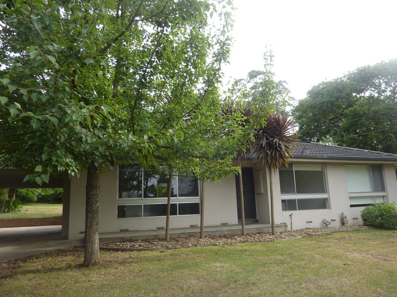 3 Durban Road, Emerald, VIC 3782 - realestate.com.au