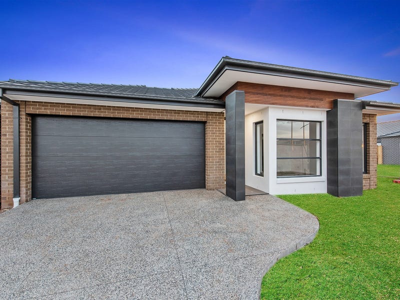 17 Malone Circuit, Deanside, Vic 3336 - Property Details