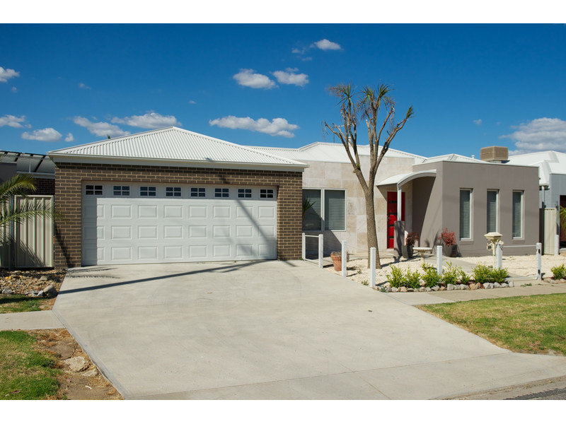 64A Thomas Mitchell Drive, Wodonga, Vic 3690 - Property Details