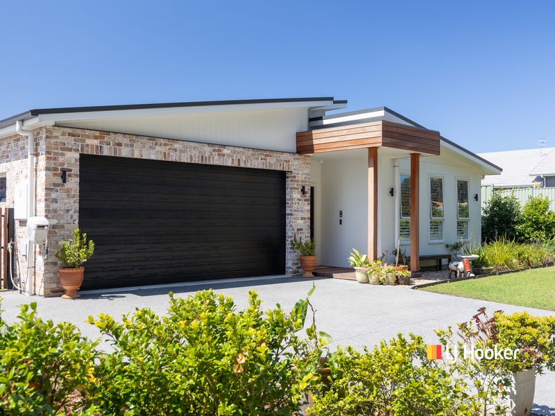 15 Carinya Crescent, Narrawallee, NSW 2539 - Property Details