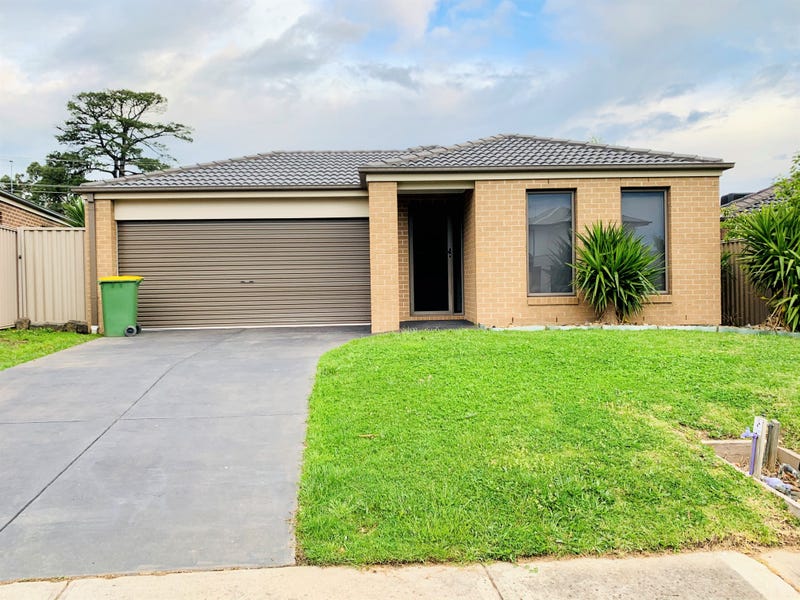 19 Hood Place, Pakenham, Vic 3810 - realestate.com.au
