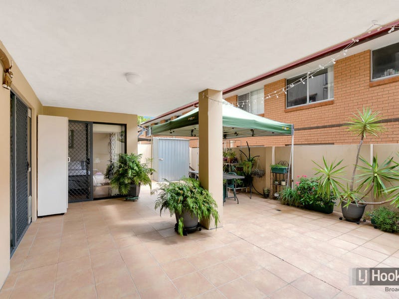 2/31 Middle Street, Labrador, QLD 4215 - realestate.com.au