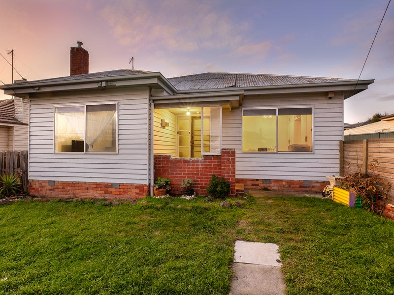 1/32 Victoria Street, Sebastopol, Vic 3356 - Property Details