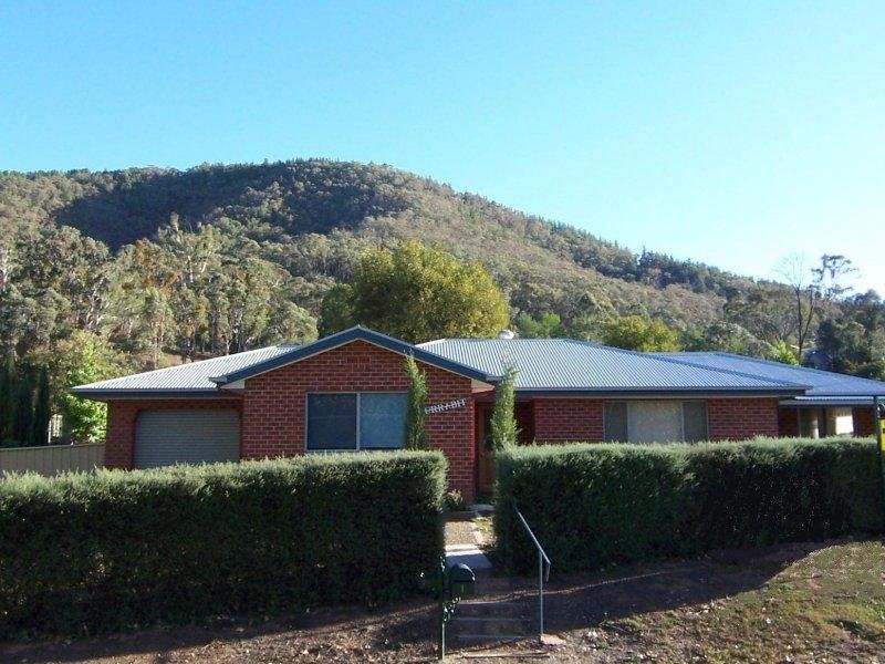 1/26 Gavan St, Bright, Vic 3741 - Property Details