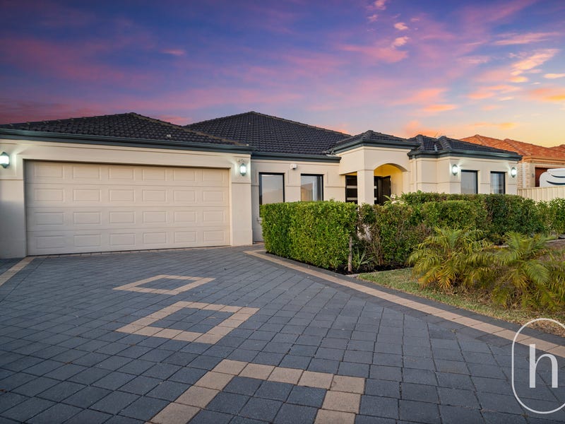 31 Russell Road, Madeley, WA 6065 - Property Details
