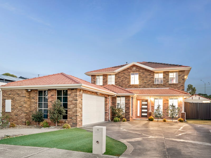 19 Truro Cres, Keilor Lodge, VIC 3038 - realestate.com.au