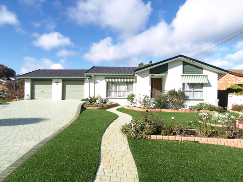 35 Crest Park Parade, Queanbeyan, NSW 2620 - Property Details