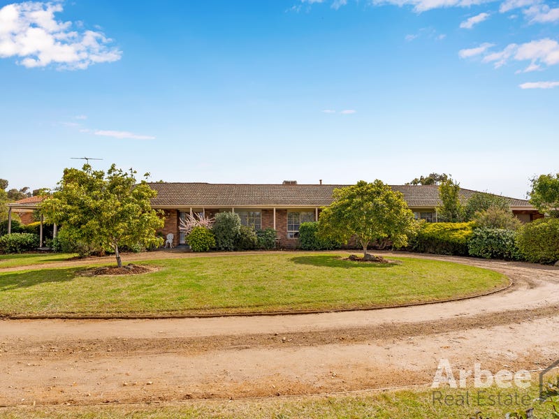 122 Holts Lane, Darley, Vic 3340 - Property Details