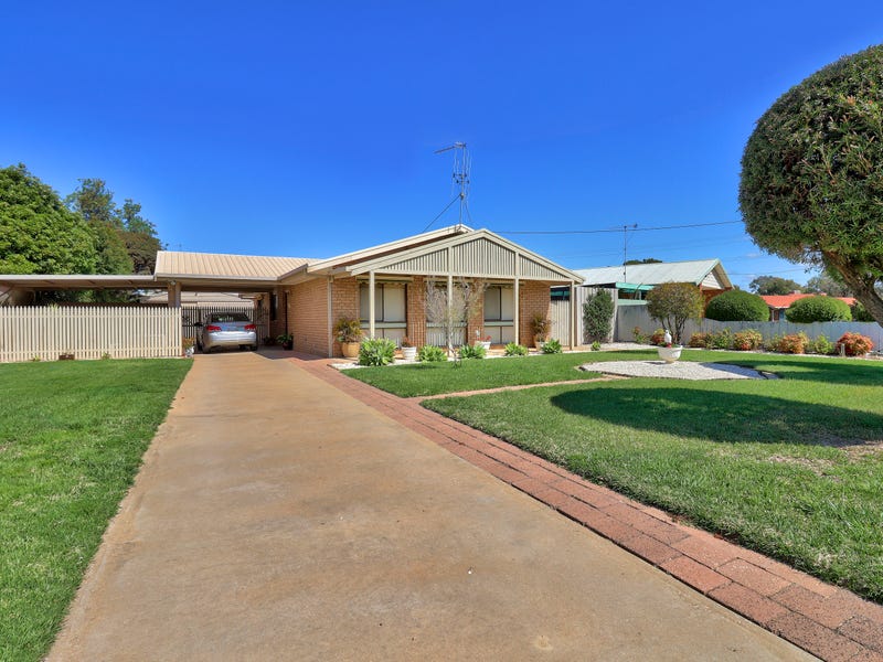 8 Warren Drive, Deniliquin, NSW 2710 - Property Details