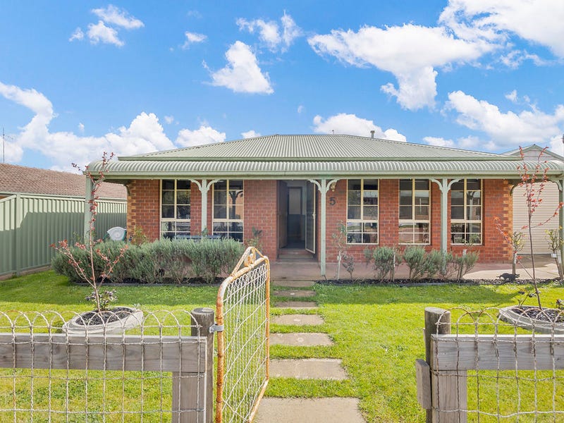5 Lawrence Street, Sebastopol, Vic 3356 - Property Details
