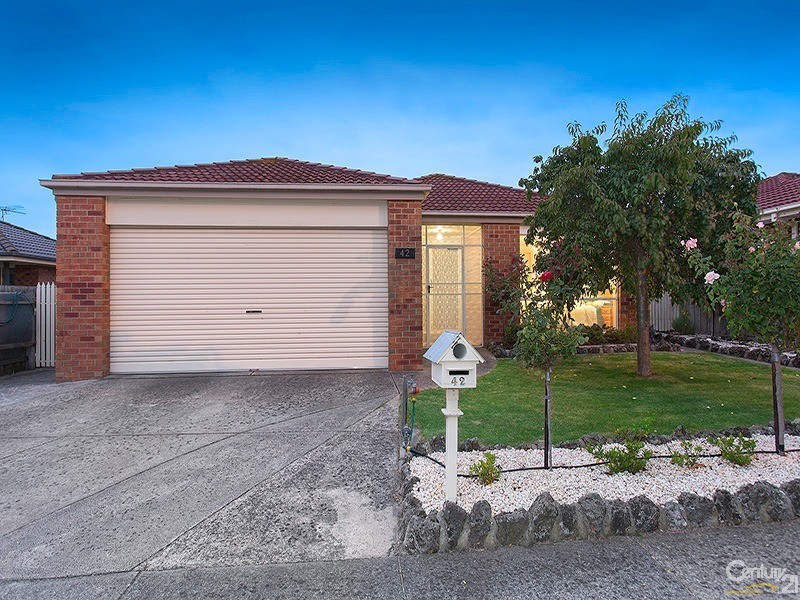 42 Emily Drive, Narre Warren, VIC 3805 - realestate.com.au