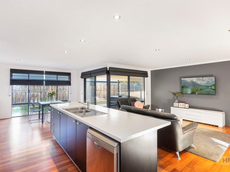 17 Hatfield Road, Ellenbrook, WA 6069 - Property Details