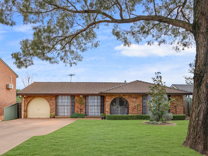 11 Lanark Place, St Andrews, NSW 2566 - realestate.com.au