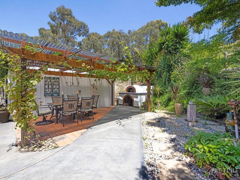 17 Nettleton Road, Monbulk, Vic 3793 - Property Details