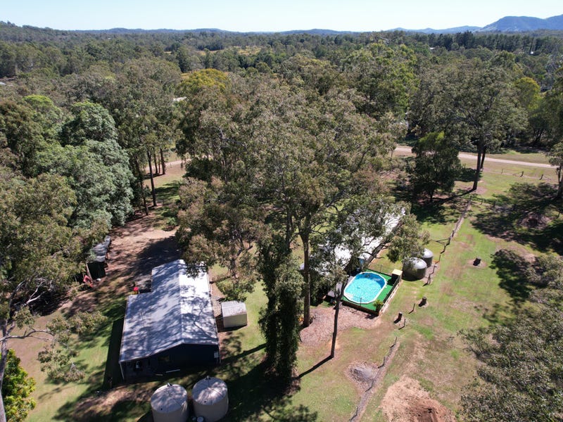 33 Toomey Street, Traveston, Qld 4570 - Property Details