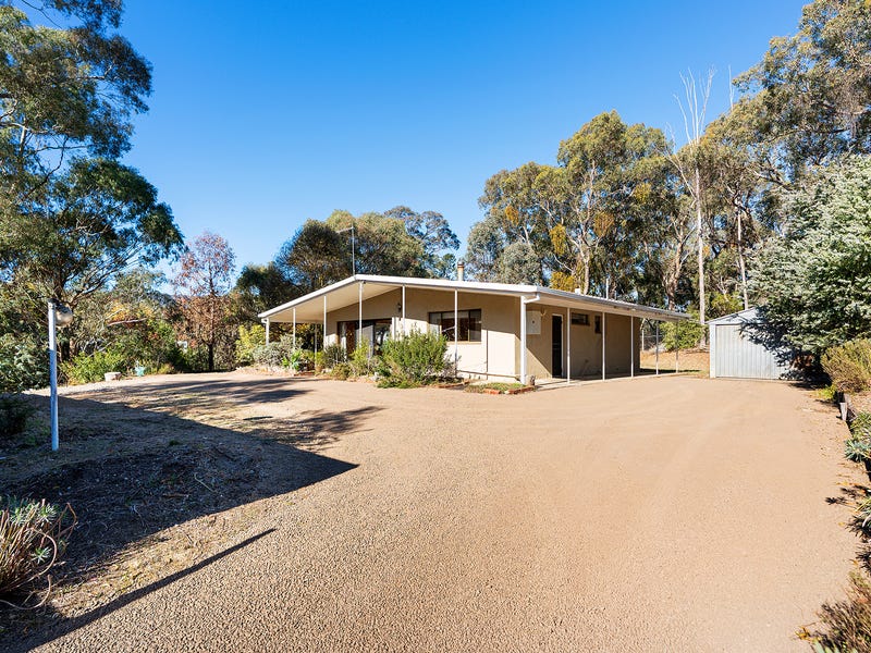 134 Victoria Road, Harcourt, Vic 3453 - Property Details