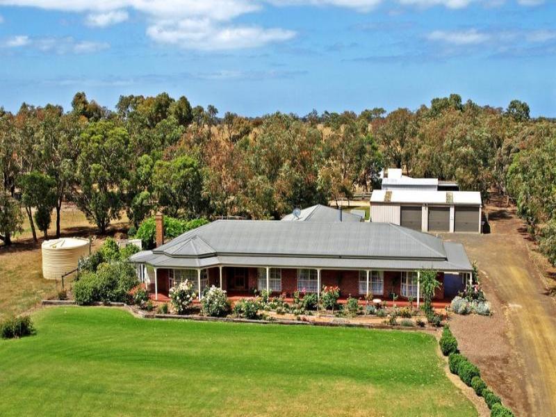 220 Rhinds Road, Wallington, Vic 3222 - Property Details