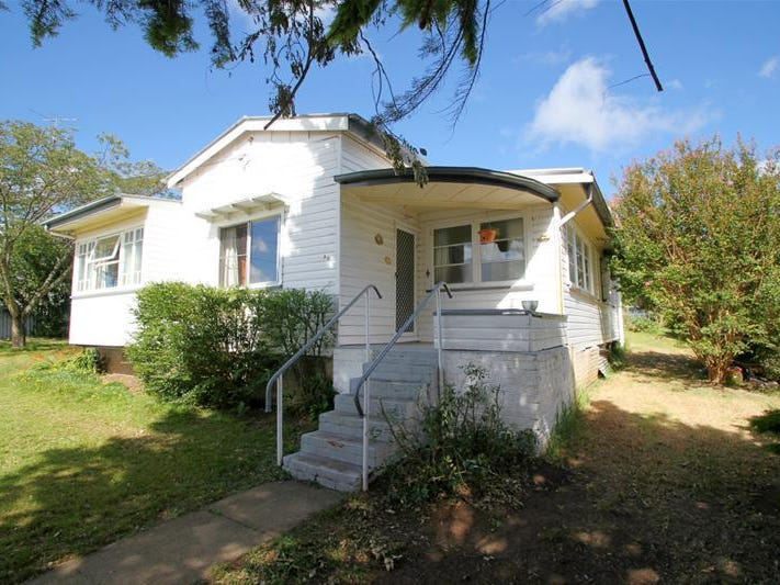 30 George Street, Tenterfield, NSW 2372 - realestate.com.au