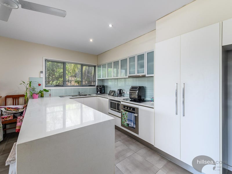 4/39 Gordon Street, Labrador, Qld 4215 - Property Details
