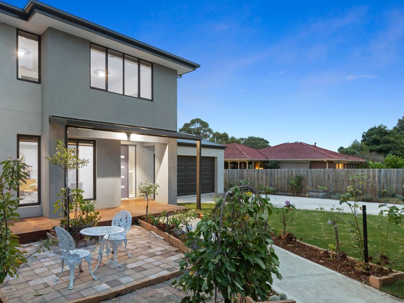 8 Farm Road, Cheltenham, Vic 3192 - Property Details