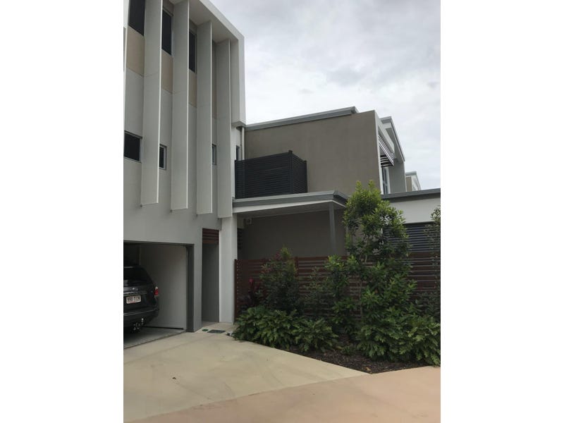 3028 The Boulevard Carrara QLD 4211 Realestate au 3028-the-boulevard-carrara-qld-4211-realestate-au
